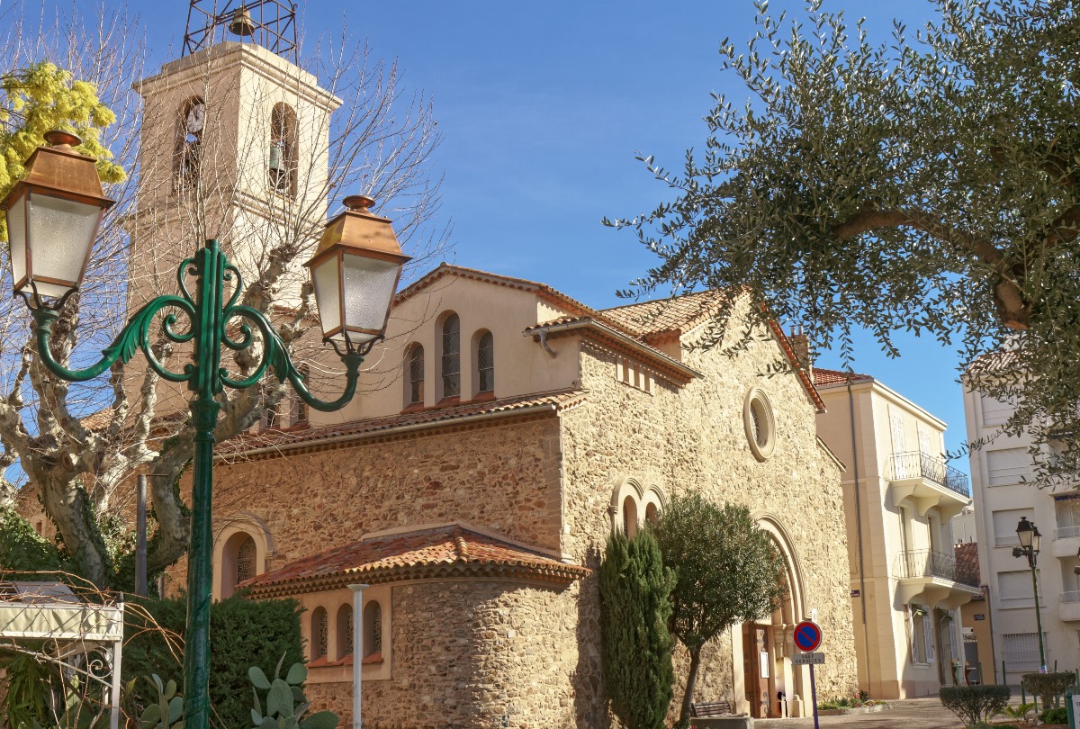 Sainte-Maxime Destination Guide | Athena Advisers